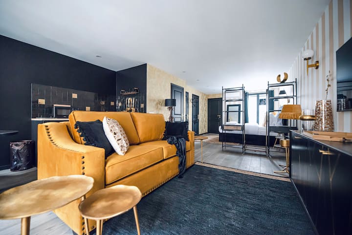 Elegant Flat In Paris' Best Location : Pigalle - Moulin Rouge