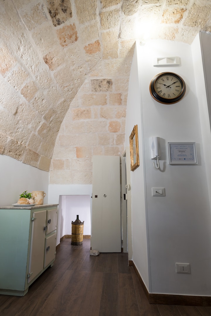 Sotto Il Campanile, Casa Storica Con Terrazza - Monopoli
