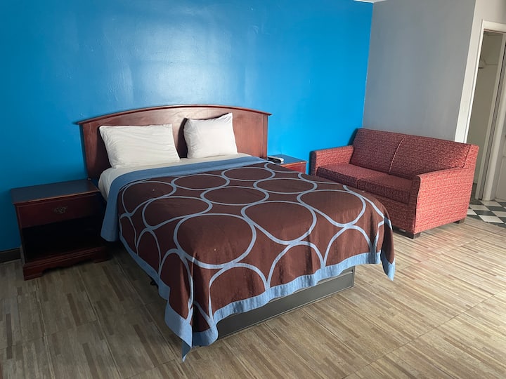 Ground Floor With Easy Access - Dearborn