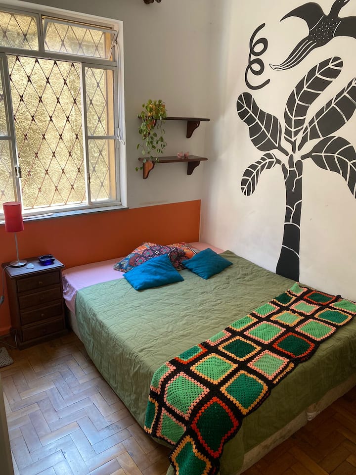 Quarto De Casal Com Tv. - Belo Horizonte