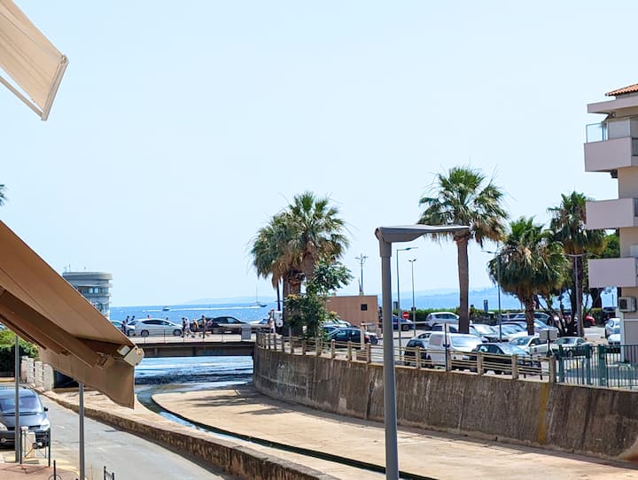 F3 , Grande Terrasse Vue Mer à 50m De La Plage - Fréjus