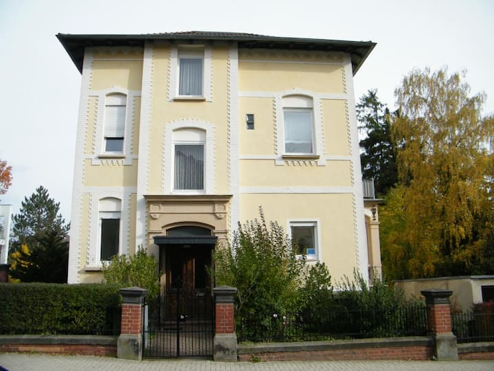 Dg-wohnung In Bad Wilhelmshöhe - Kassel
