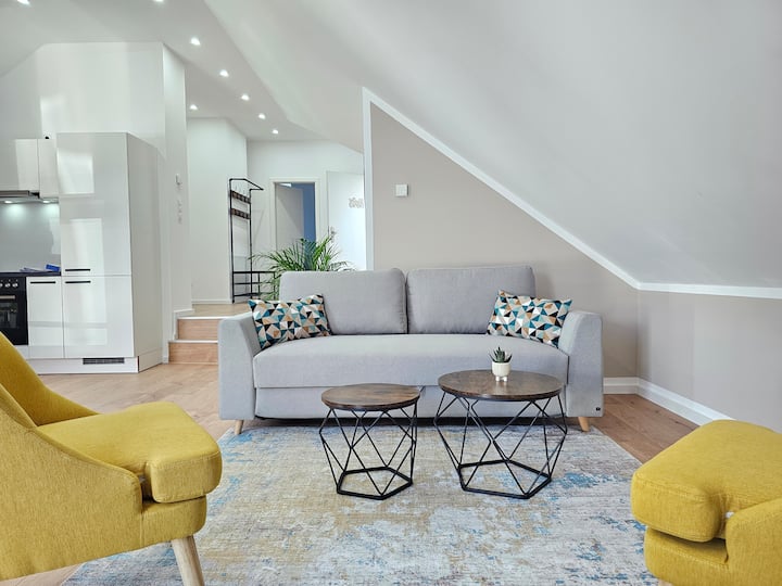 Topaz - Design Loft Am Schloss, Parkplatz & Balkon - Montabaur