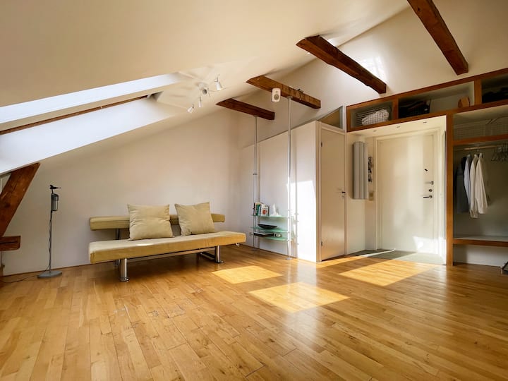 Bright & Open Artist Loft Studio Apartment - Stockholm