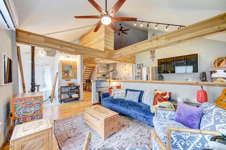 Rustic Vibrant Loft In Montrose - Fourth Ward - Houston