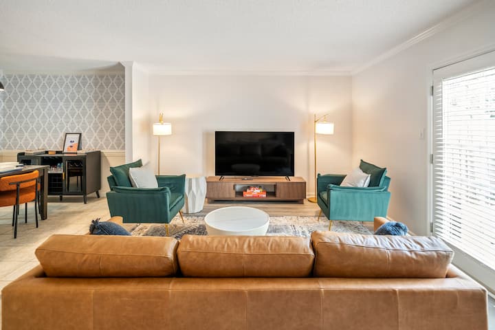 Cozy& Comfy  | Lenovo15mins | King Bed | Backpatio - Raleigh, NC