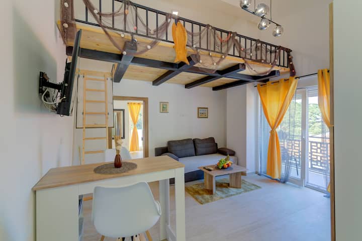 Apartman S Pogledom Na Grad - Senj