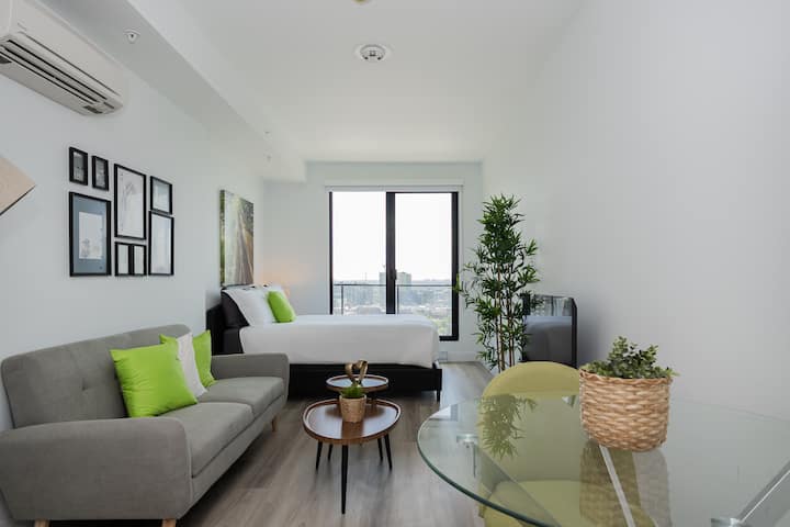 Modern Studio | Cozy | Steps From Bell Centre - LaSalle