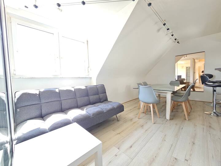 Wohnreich Bl. Mitte Wg 3a -Z. 1&2 + 1 Privaten Bad - Ulm