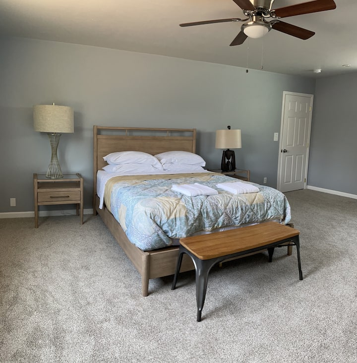 Elements Room - Grants Pass, OR