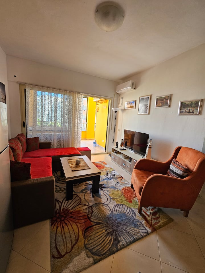 Troy's Apartment - Qerret