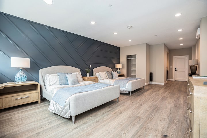 Private Condo With Bathroom - Bradenton, FL