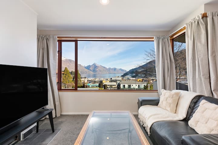 7b - Central Queenstown Townhouse Best Views - Queenstown, New Zealand