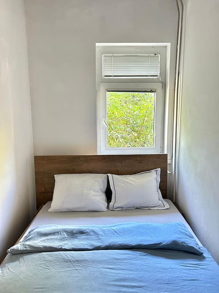 Tiny Central Private Room - Ljubljana