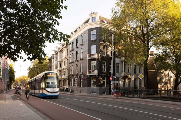 Backstage Hotel Quadruple Room - Amsterdam