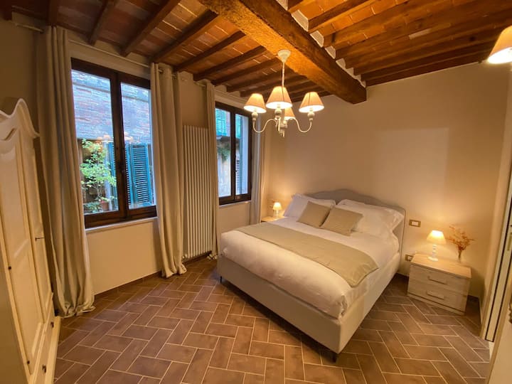 Lastamperia19 Camere-rooms - Montepulciano