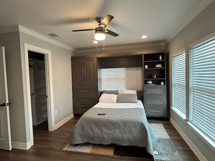 Nice And Cozy - Houston