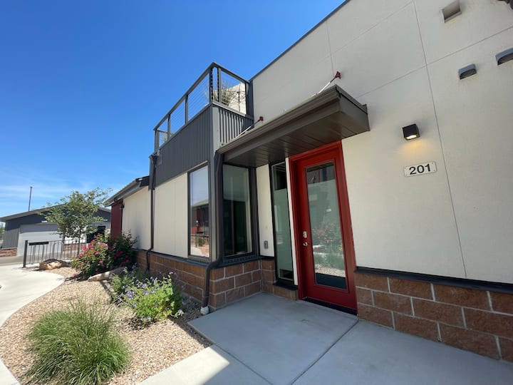 Modern Central Riverside Escape - Grand Junction