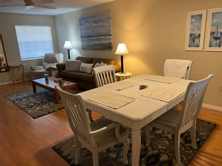 Mi Casa Su Casa ! 
Condo Englewood Near To Beaches - Englewood, FL