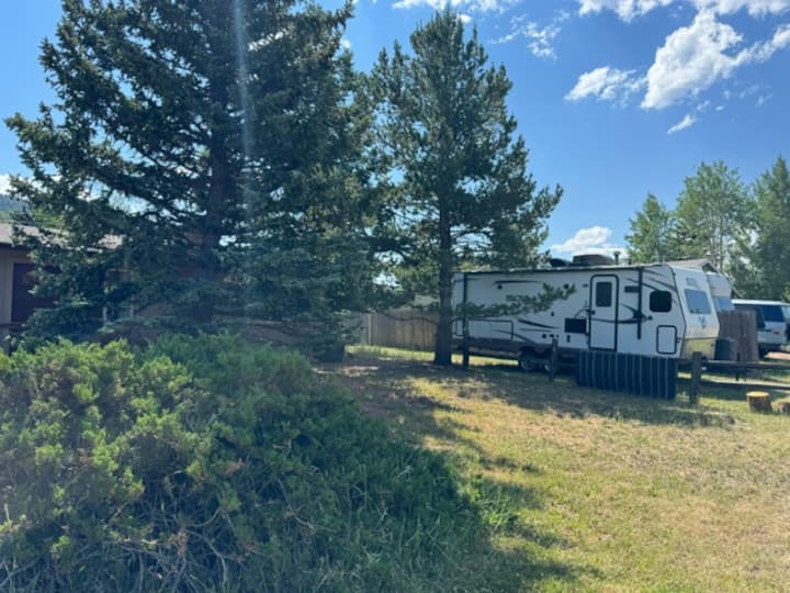 Camper In Woodland Park - Woodland Park, CO