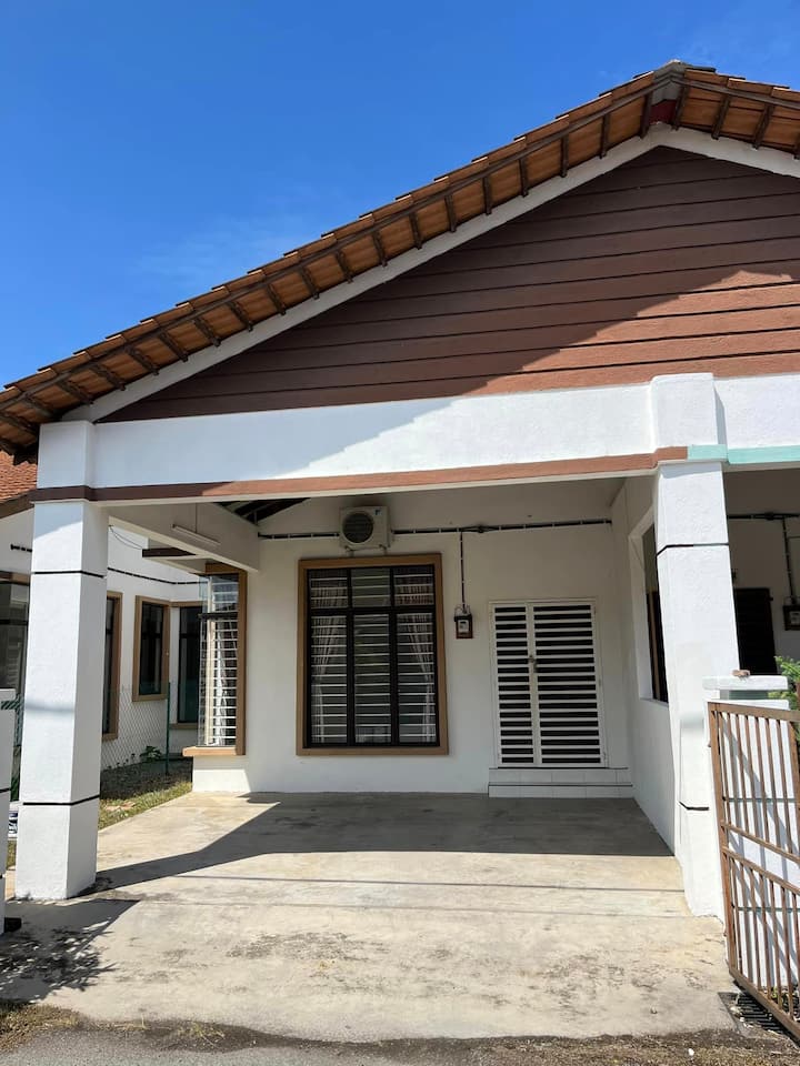 Rumah Armand Masjid Tanah Ria 3 - Masjid Tanah