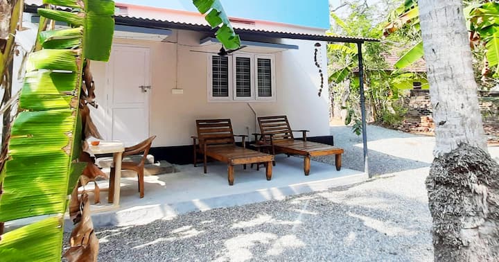 Beautiful  Spacious Apartment With Garden - Varkala