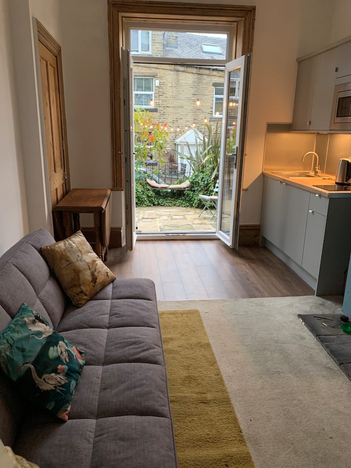 Ground Floor Gig Oasis! - Halifax, Royaume-Uni