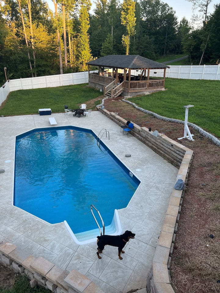 Private Home With Pool &Pavilion - Lake Anna, VA