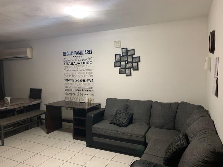 Gran Casa Industrial, 8 Camas, Factura, A/c, Aerop - Jalisco