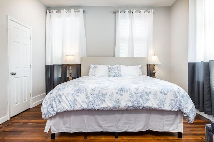 Beautiful Studio With Kitchenette - Macon