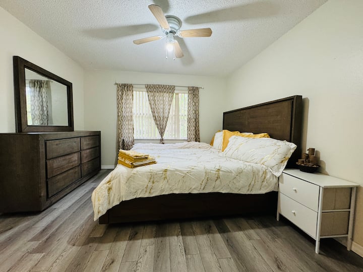 Ambiance Condo Usf/busch Gardens/moffit - Temple Terrace, FL