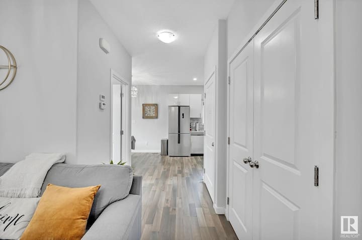 2bed*king&queen*duplex*downtown Yeg* Stadium - Edmonton, Canada