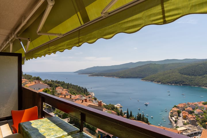 Charming Apartment W/balcony And Sea View - Rabac