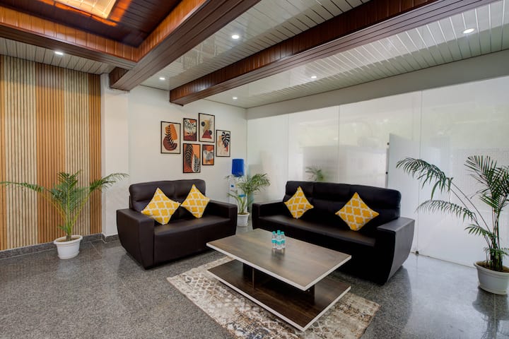 Affordable Luxury - Studio Room - Gurugram