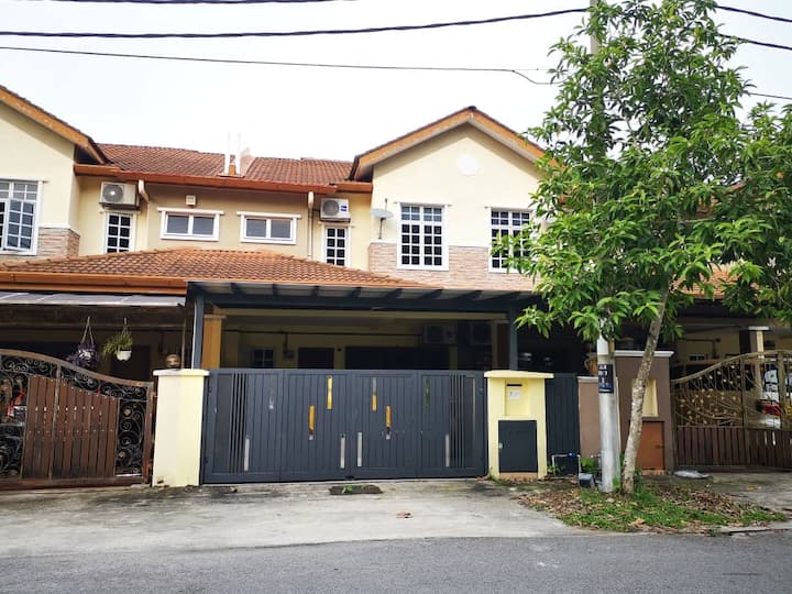 Homestay-fragranceby Youngguy, Jape & Oasis - Bangi