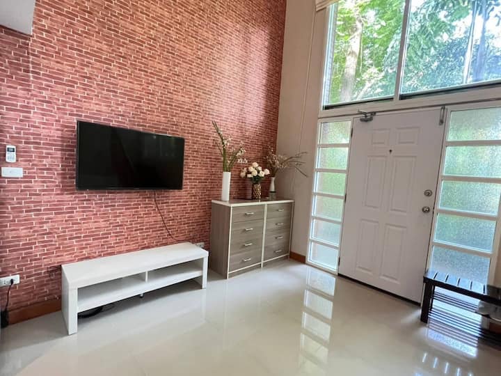 3-bedroom 2-bath Duplex Apartment In Thonglor - Bangkok