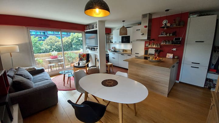2 Pièces Avec Parking Et Balcon - Clichy