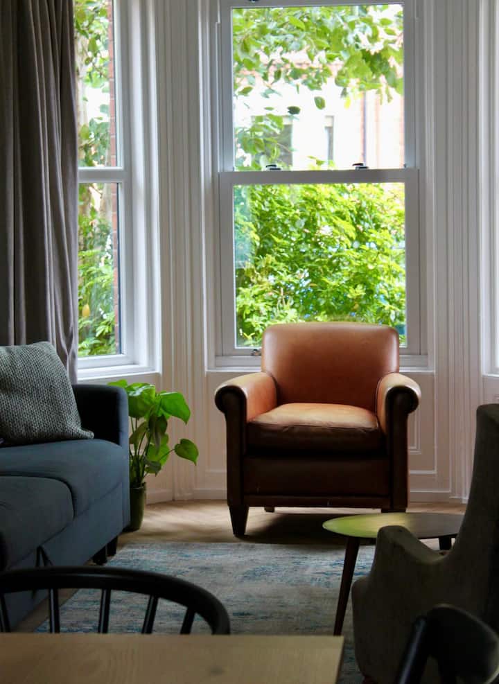 Charming 3 Bed Victorian Home Bt7,parking  &Patio - 벨파스트