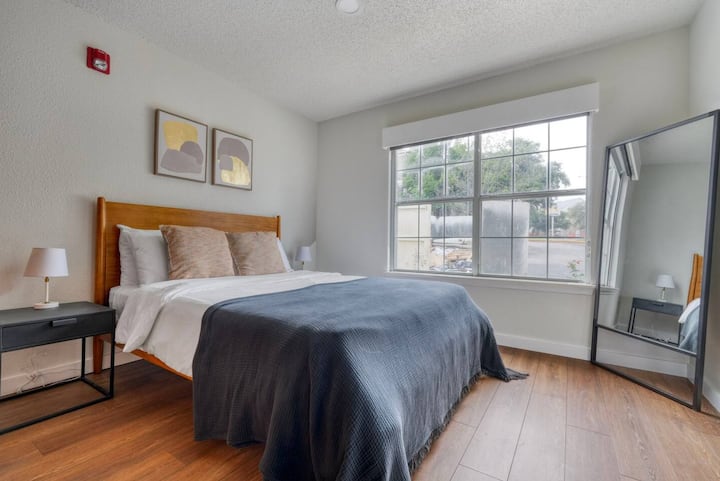 King Bed Suite (1bd/1bh) - 奧斯汀