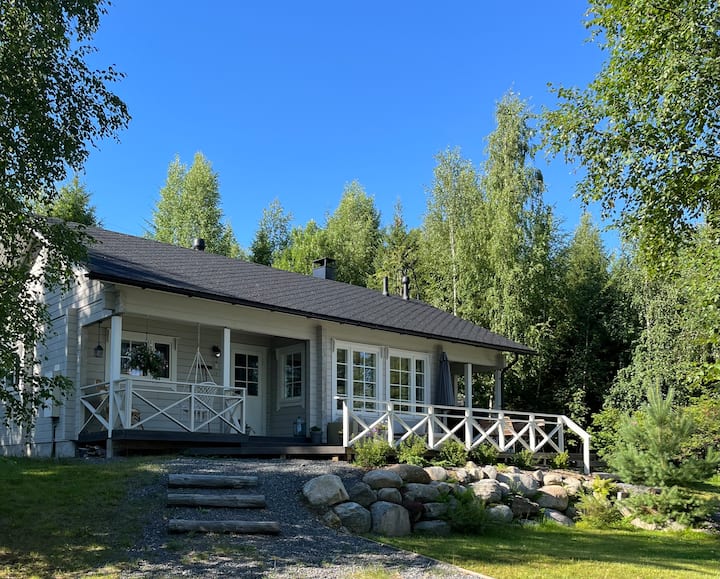 Viihtyisä Huvila Pienen Järven Rannalla - Ristiina
