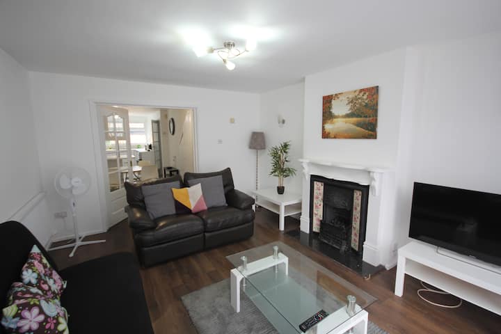 Charnwood Pl- Is A Comfort Zone. - Uxbridge