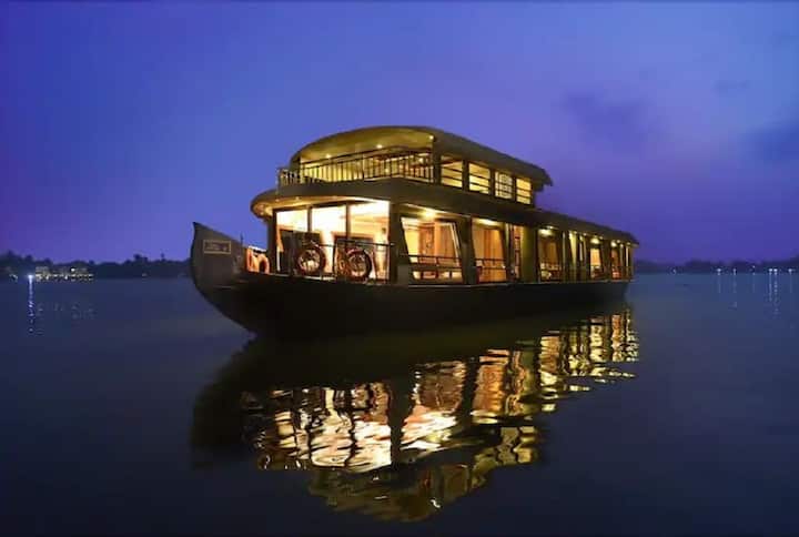 Northstar 4 Bedroom A/c  Houseboat With All Meals - Alappuzha