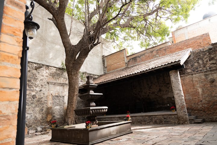 Encanto Histórico En Querétaro - Querétaro