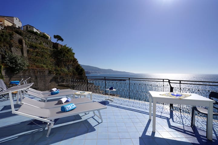 Magic Dream Sea View-private Beachfront Terrace - Sorrente