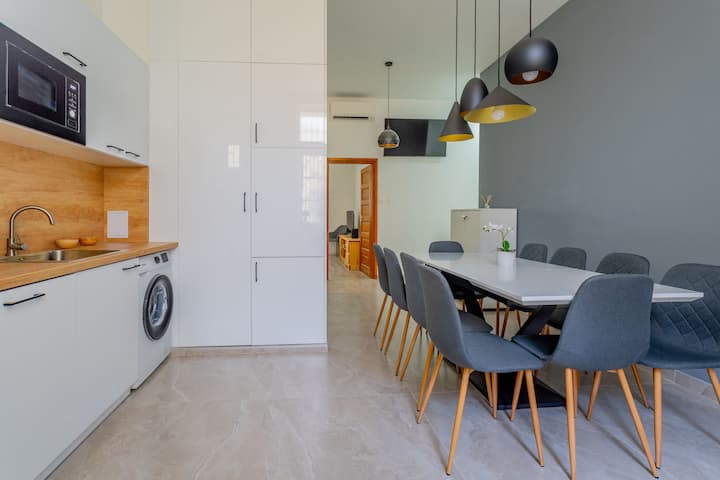 Városház Vibrance: Sleek Stay By Ferenciek Tere - Budapest