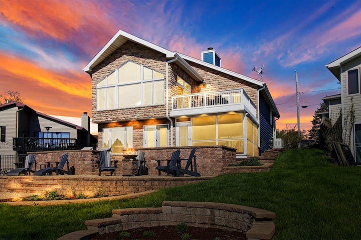 Blue Moon Lake House - Splash Pad, Lindenhurst