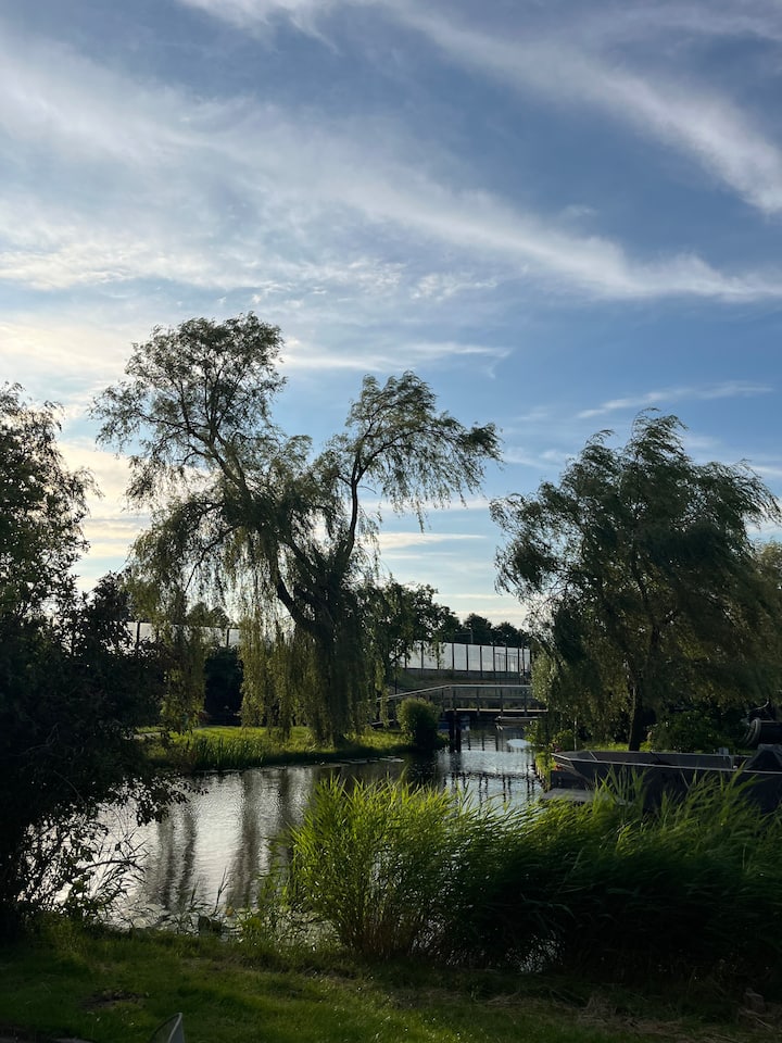 Heerlijke Woning Aan Vaarwater! - Zaandam