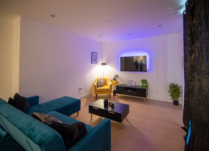Travard Apartments - Hayes