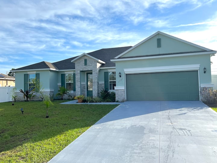 Palm Bay Florida Family Fun-spacious - Palm Bay