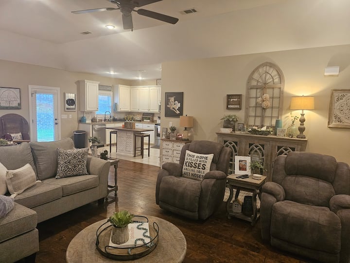 Spacious Home 10 Min From Square - Oxford, MS